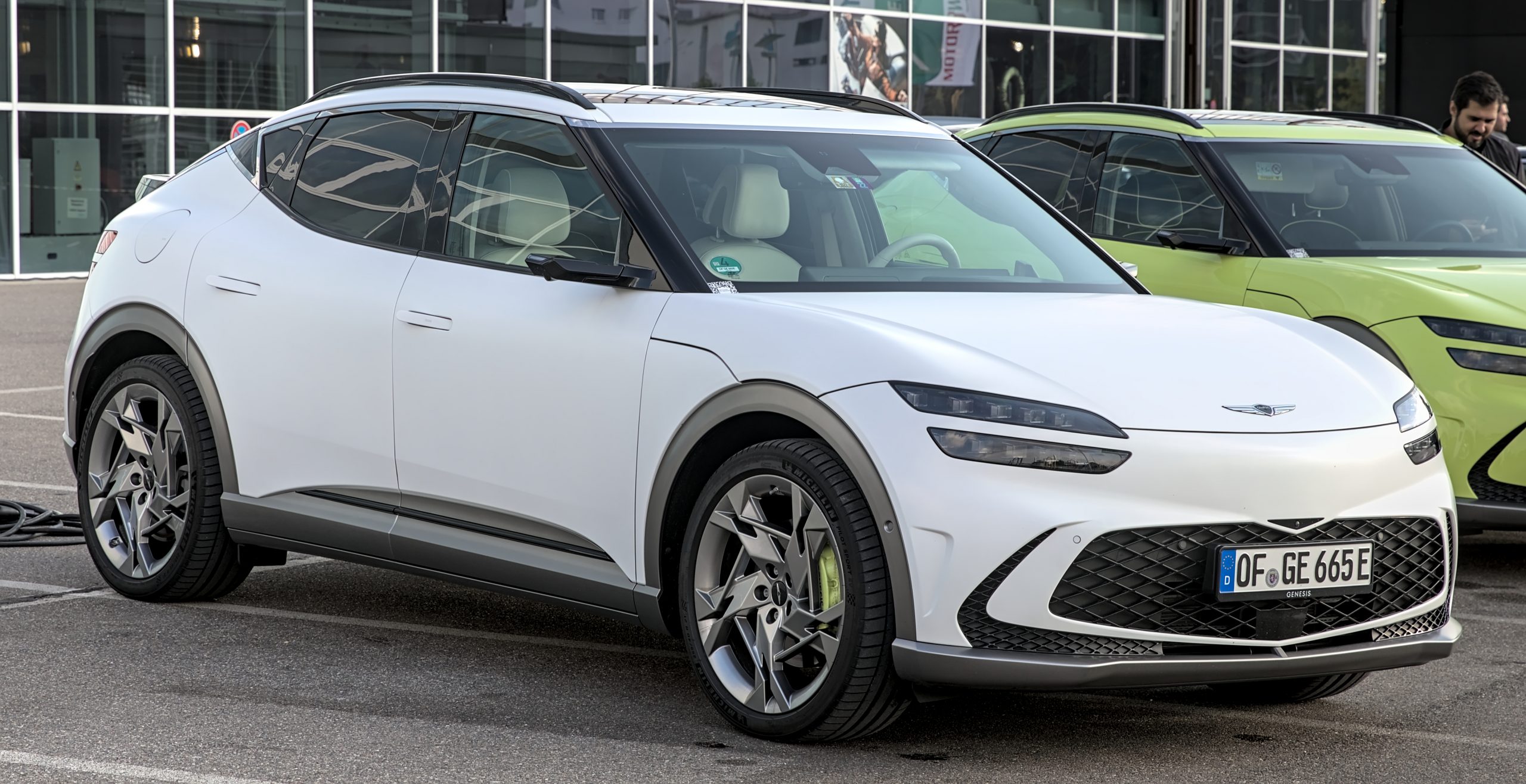 The Exact Bolt Pattern Of All Genesis - The Driver Adviser